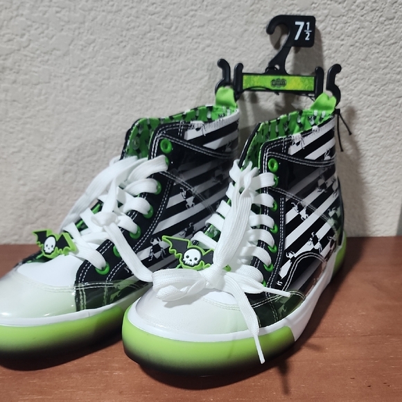 Shoes | Kids Hightop Sneakers Black And Green | Poshmark